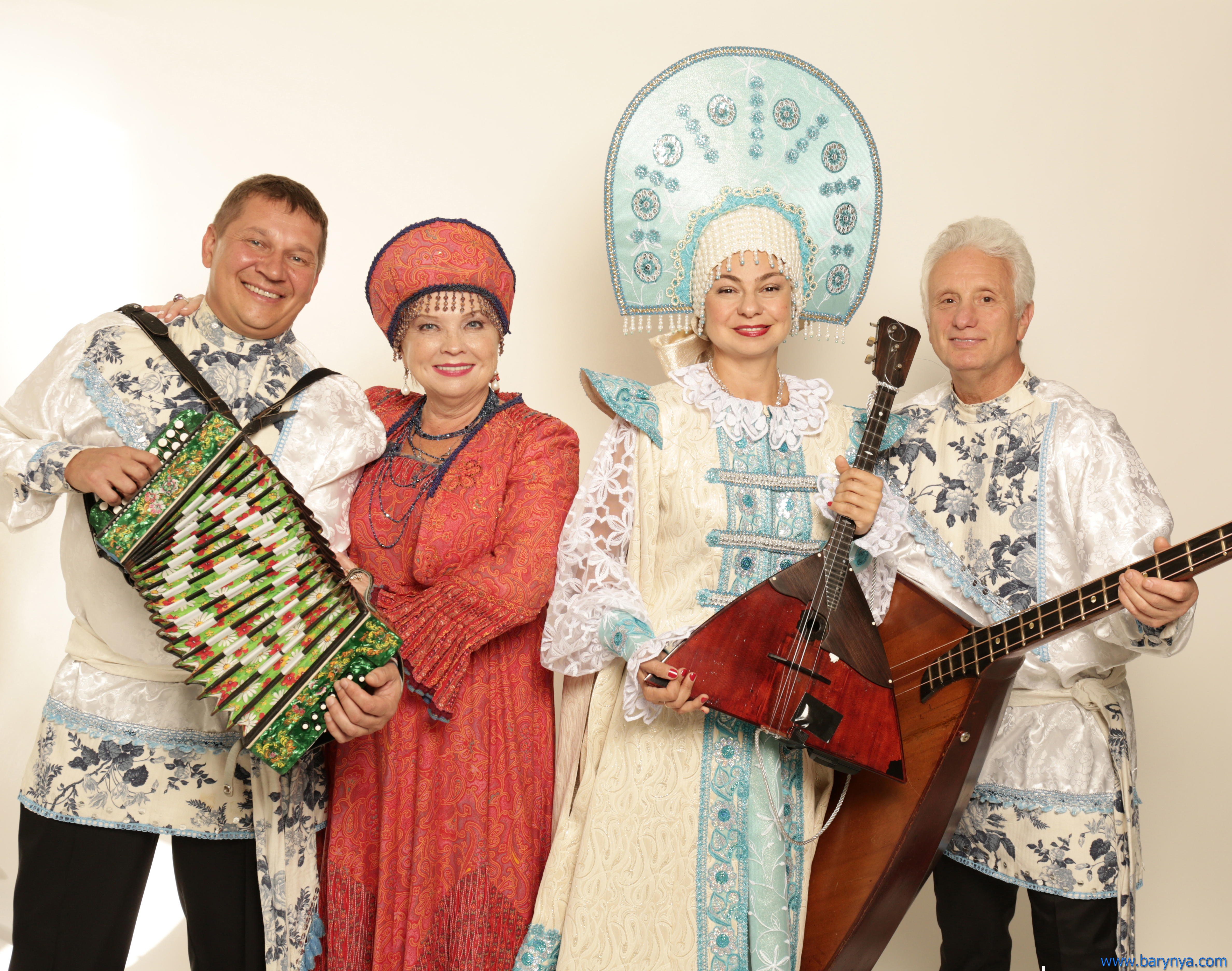 Photos of Russian garmoshka player Mikhail Smirnov, Ensemble Barynya ...